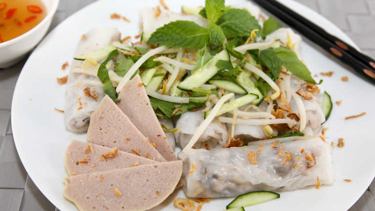 Savory Steamed Rice Cakes (Banh Beo) - Recipe & Video