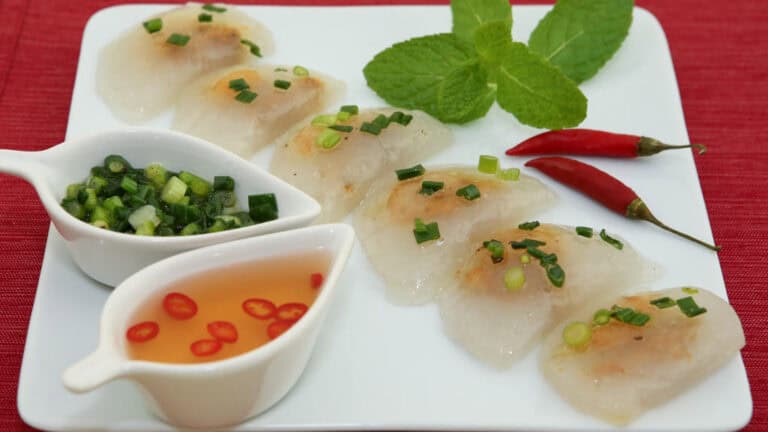Clear Shrimp and Pork Dumplings (Banh Bot Loc Tran)