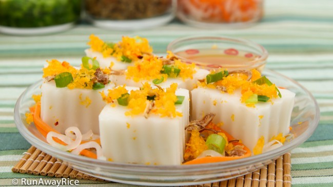 Steamed Coconut Rice Cake with Shrimp Flakes (Banh Duc Tom Chay)