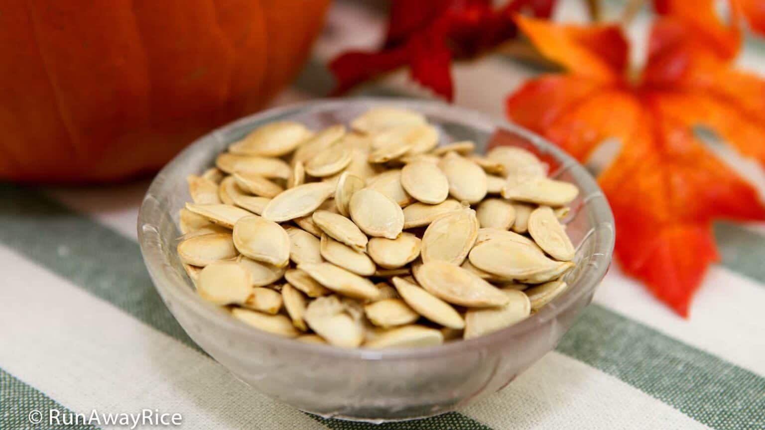 How to Roast Pumpkin Seeds - Easy Step-by-Step Instructions with Pics
