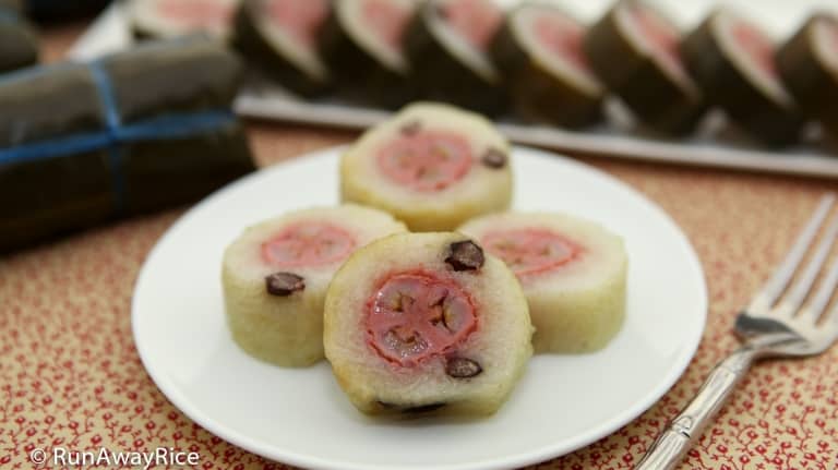 Sticky Rice and Banana Cakes (Banh Tet Chuoi) - Pressure Cooker Recipe