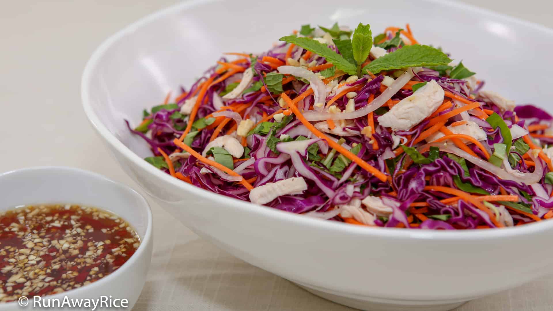 Purple Cabbage Chicken Salad / Goi Ga Bap Cai Tim - Recipe and Video
