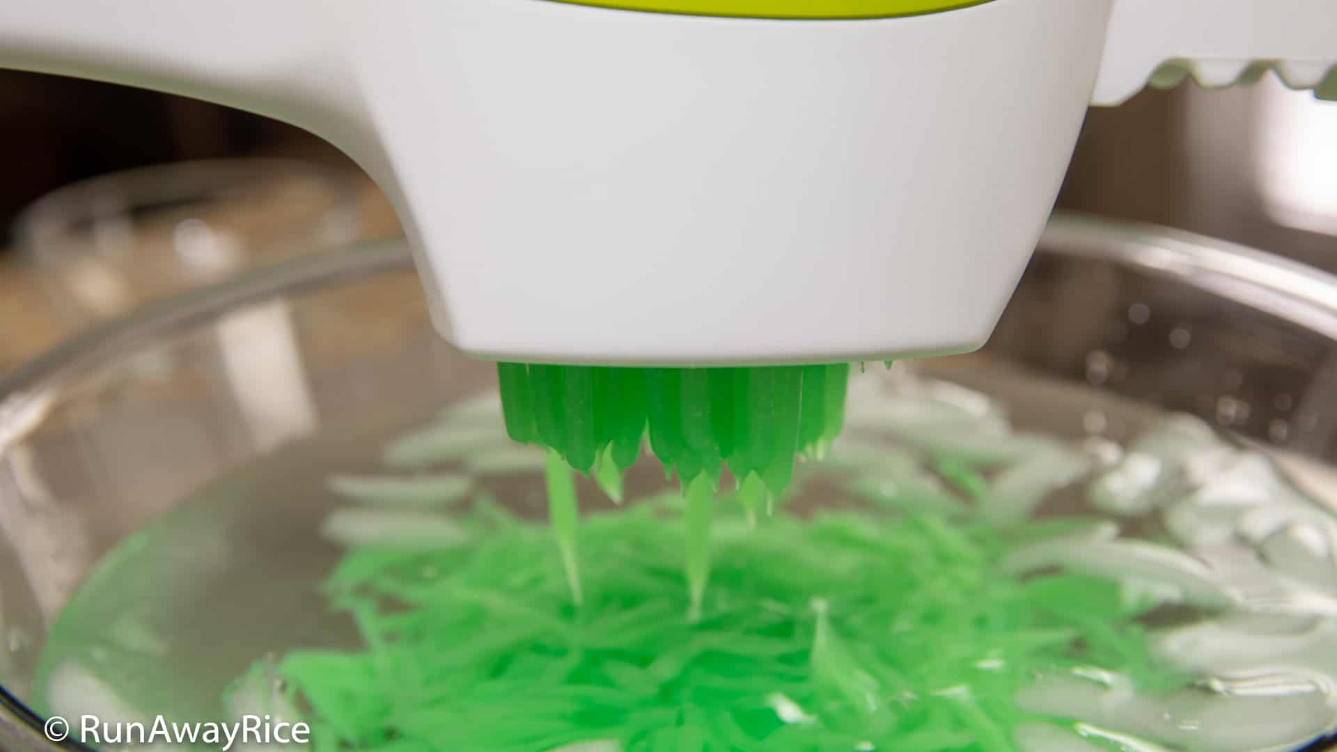 Pandan Jelly Dessert (Che Banh Lot) - Easy Recipe with Video