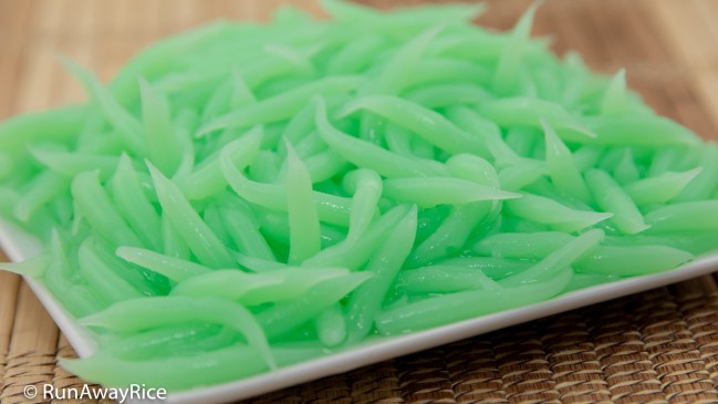 Pandan Jelly Dessert (Che Banh Lot) - Easy Recipe with Video