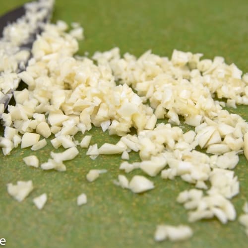 Fried Garlic (Toi Phi) - Easy Homemade Recipe