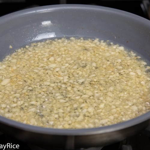 Fried Garlic (Toi Phi) - Easy Homemade Recipe