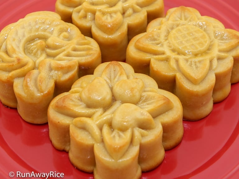 Essential Mooncake Guide - Types of Mooncakes and Recipes