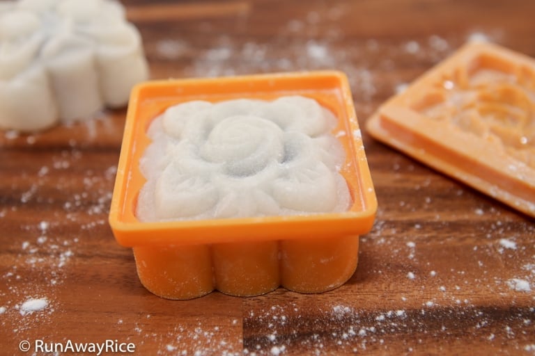 Essential Mooncake Guide - Types of Mooncakes and Recipes