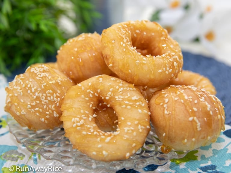 Vietnamese Donuts (Banh Cam Banh Vong) - Easy Recipe & Video